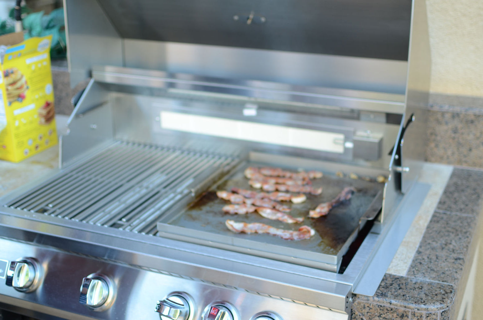 Kokomo 32” Built in Gas Grill (4 Burner/Back Burner) — Bespoke Patio